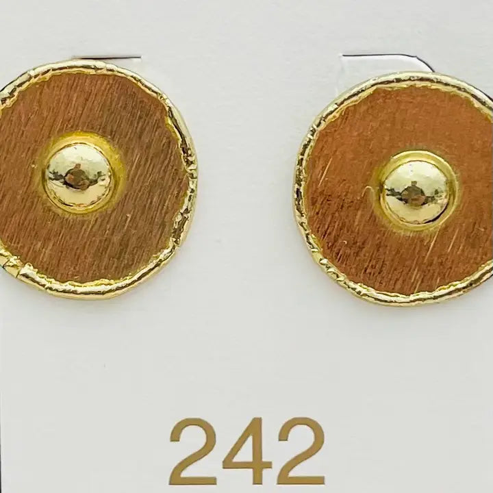 Gold Dot Stud – Island Proper